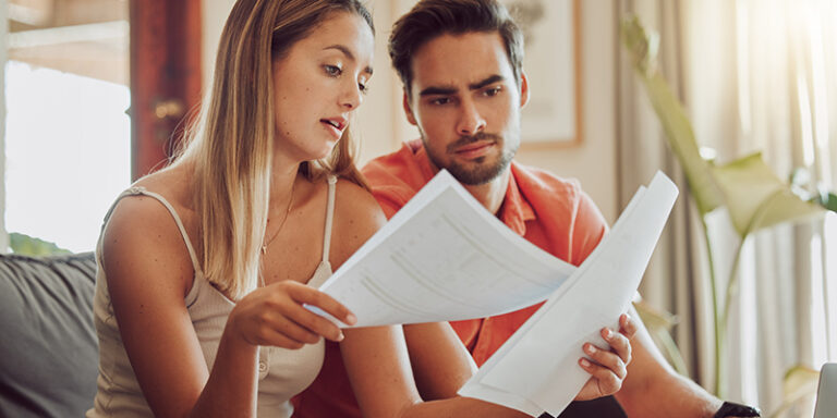 Can HOA Members Inspect Contracts Made By Its Board? | HOAM